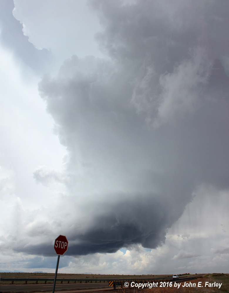 Low-Precipitation (LP) Supercell north of Clines Corners, NM, May 15, 2016